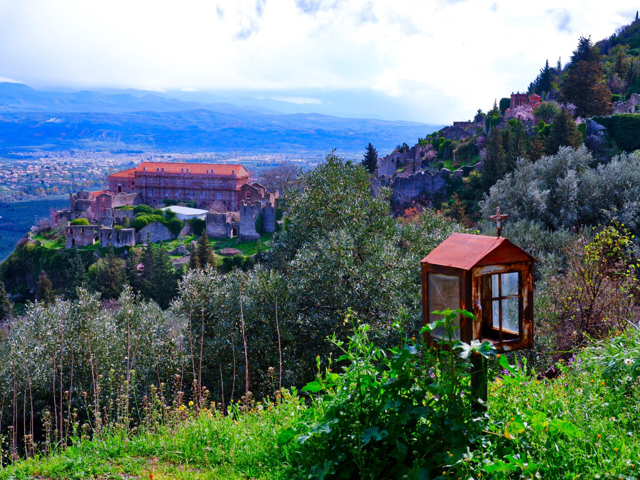 Three Weeks in the Stunning Peloponnese - Walk the World